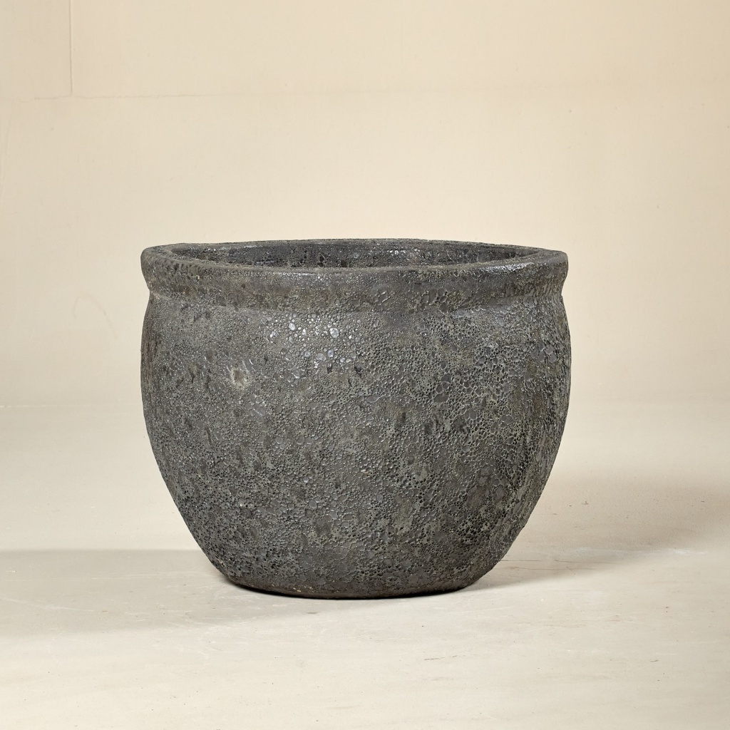 Outdoor pot Aquarius Cauldron - Lava | The Palm Centre